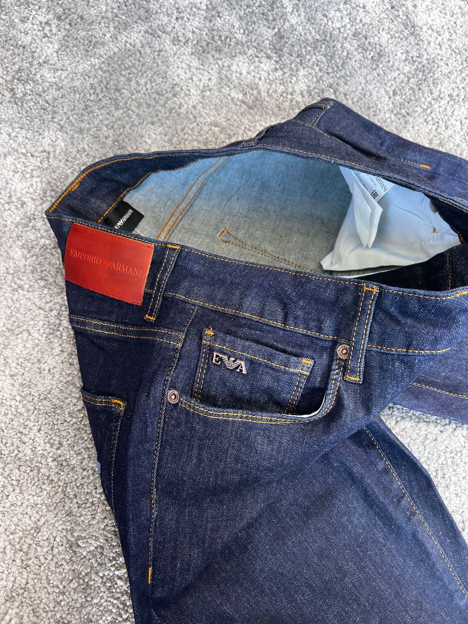 Timeless Denim Elegance – Paolo Rossini